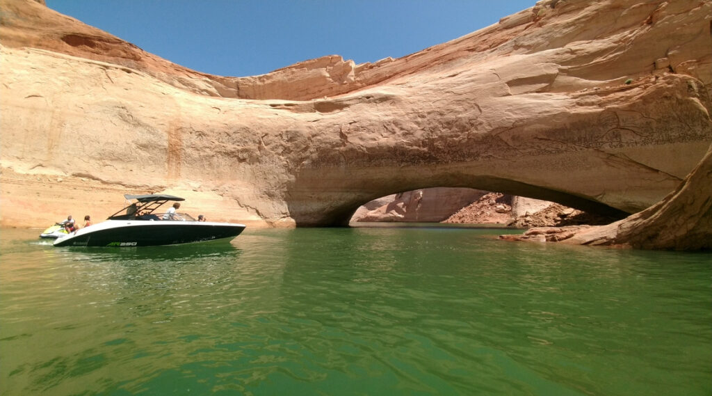 RV Camping At Lake Powell | The Ultimate Guide: Tips, Spots, And More!